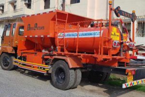 Truck-mounted Pothole Patching machine from Durapatcher