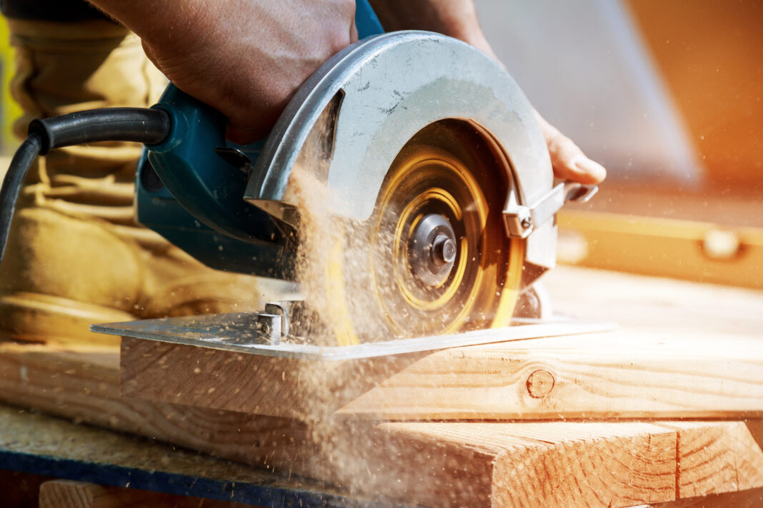 Your Guide To Custom Saw Manufacturing