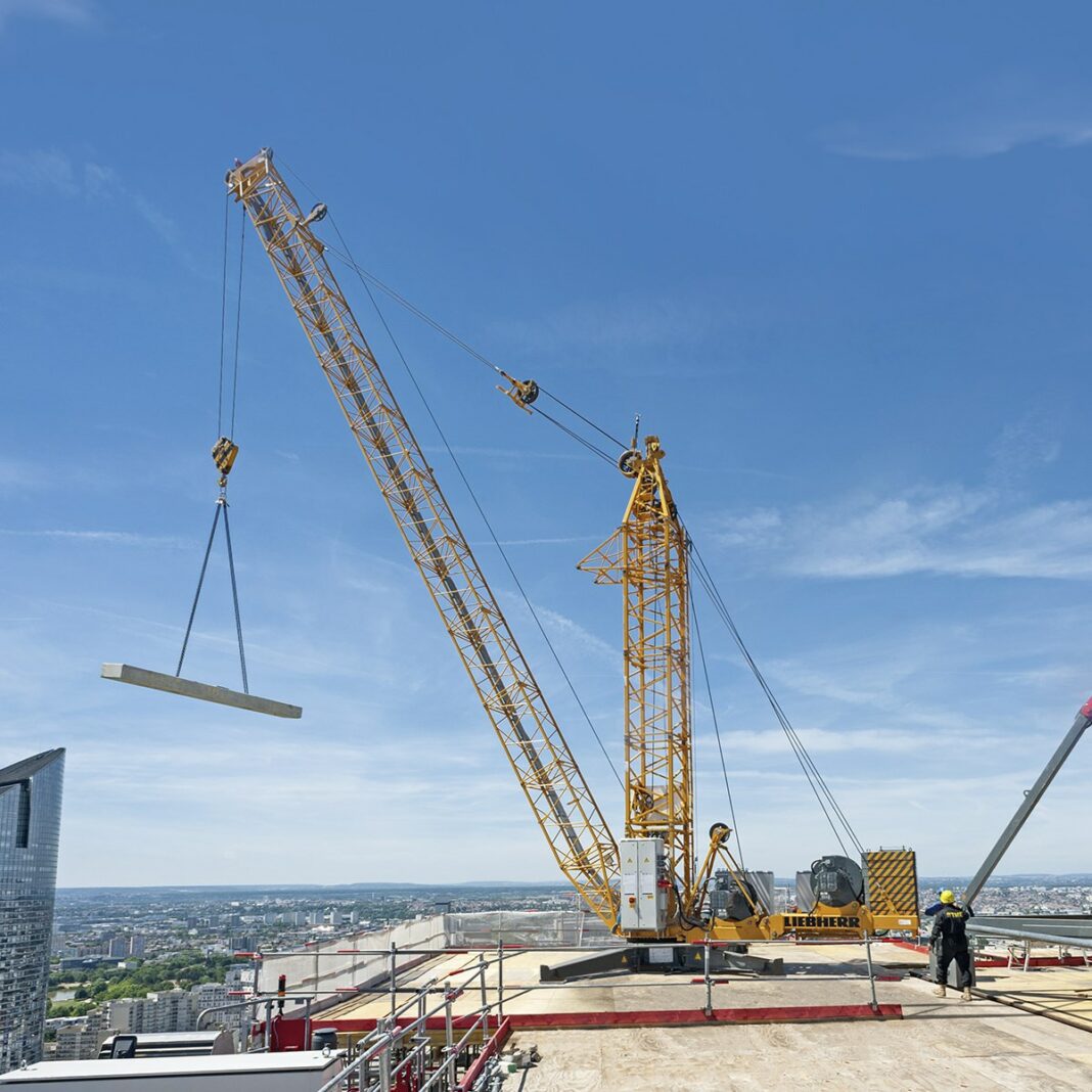 Lattice Boom Crawler Cranes For Construction and Infrastructure Projects
