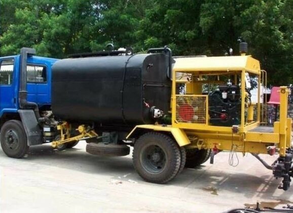 How Bitumen Sprayers Ensure Smooth and Durable Road Surfaces?