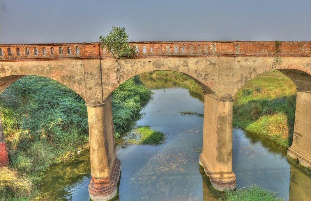 What Is a Truss Bridge? Types, Design & Applications