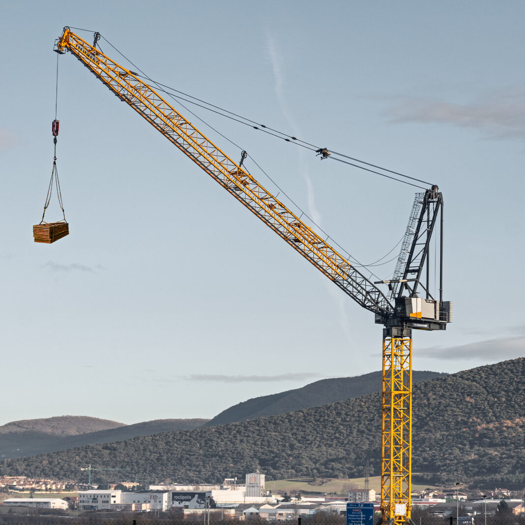 Luffing Jib Cranes for Urban Construction