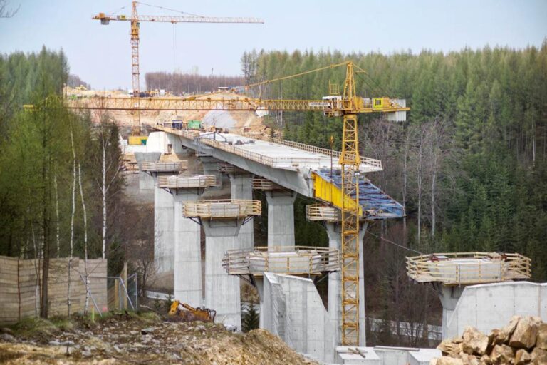 Incremental Launching Method (ILM) for Bridge